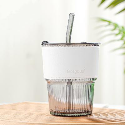 Cina OEM ODM Tazza da caffè in vetro da 400 ml / tazza con coperchio e paglia in vendita