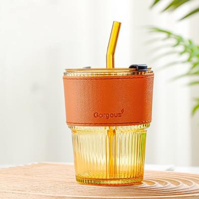 Cina OEM ODM Tazza da caffè in vetro da 400 ml / tazza con coperchio e paglia in vendita