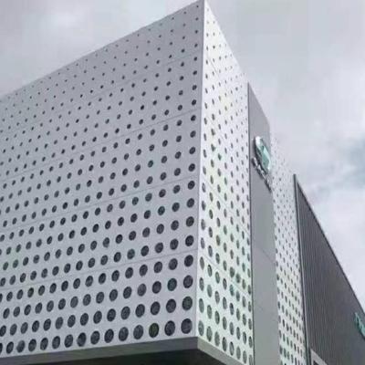 China Naadloze Vast lichaam Geperforeerde Voorgevelcomité Weer Bestand 3mm Dikte Te koop