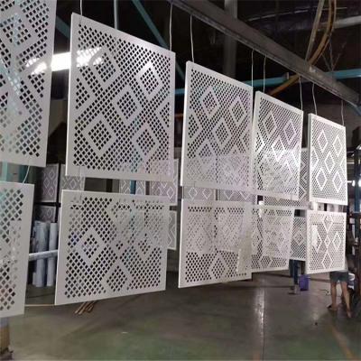 Cina Strato di alluminio perforato su ordinazione perforato del pannello 0.4mm-3mm PVDF del metallo del bordo quadrato in vendita