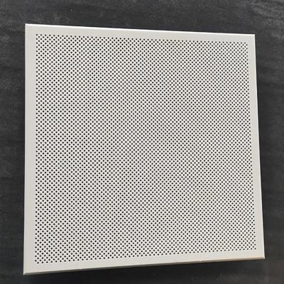 Cina mattonelle di perforazione del soffitto del metallo del piatto di rinforzo di 300x300mm per l'edificio per uffici in vendita