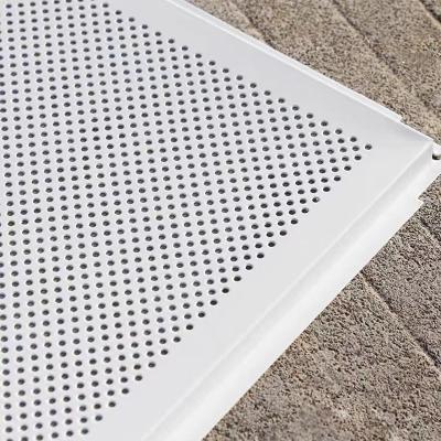 Cina mattonelle di perforazione del soffitto del metallo del piatto di rinforzo di 300x300mm per l'edificio per uffici in vendita