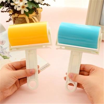 China Blue Pet Hair Remover Lint Roller with Reusable Sticky Sheets and Washable Cover for sale