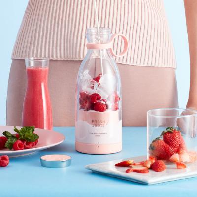 China Draagbare oplaadbare USB blender sapper 350ml 4 bladden Roze Mini Electric voor reizen Te koop