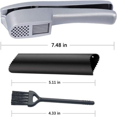 Cina 2 in 1 Ginger Chopper Aluminum Alloy Garlic Press E Garlic Slicer Con Logo Personalizzato in vendita
