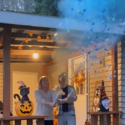 Cina 60cm Sesso rivelare Confetti Cannon Popper Smoke Powder Confetti bastoncini per forniture di festa in vendita