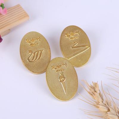 China Tea salesman pin badge Golden Metal with Clasp for sale