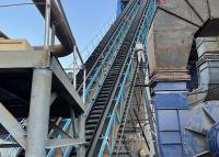 China DJ Type Large Angle Vertical Sidewall Belt Conveyor For Coal Aggregate for sale
