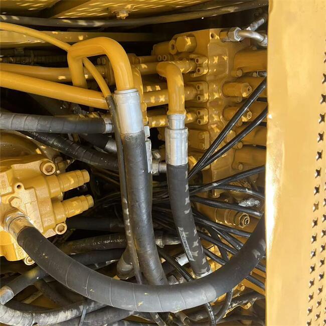 Caterpillar 320CL Excavator undercarriage
