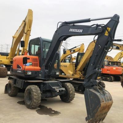 Cina Prodotto in Corea originale usato doosan dx60w-9 escavatore a ruote 6 tonnellate a Shanghai in vendita