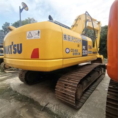 Cina Buone condizioni 22 tonnellate di idraulica usata Komatsu PC220-8 escavatore dal Giappone a Shanghai in vendita