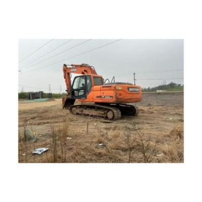 Cina Doosan DX225 Crawler Excavator di produzione coreana con una capacità di 1,05 m3 e una potenza di 115 kW in vendita