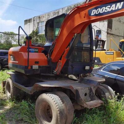 China 2560 Werktijden Doosan Mini Wheel Digger DX 60W Gebruikte 6 Ton Wheel Shovel in Shanghai Te koop