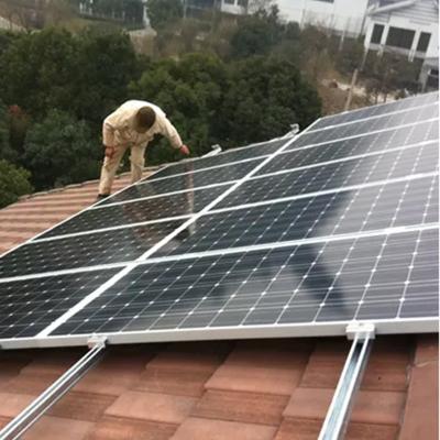 Cina Mono mezzo modulo solare tagliato di PV dei pc delle cellule 108 con la lega di alluminio anodizzata in vendita