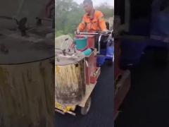 Thermoplastic road marking hydraulic vehicle booster