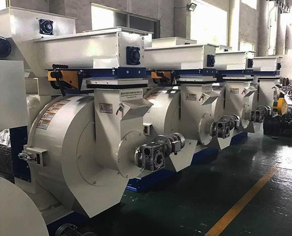 Large 3t/H Wood Pellet Mill Machine 200KW Biomass Pellet Production Mill
