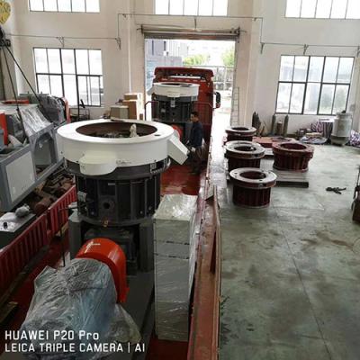 Cina Raffreddamento ad olio di legno dell'attrezzatura dell'appalottolatore di Milla 4t/H della pallina dei rifiuti solidi urbani 14T RDF in vendita