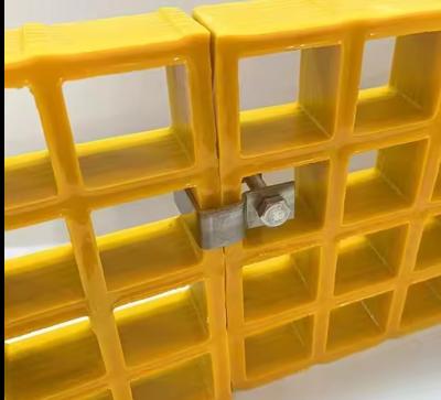 China Custom Size Color Thickness Molded Fiberglass Grating FRP GRP Mesh Plastic Fiberglass Flooring for sale