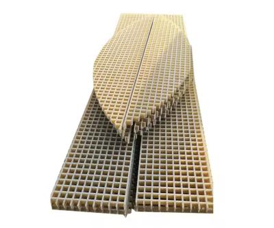 China Flame Retarddant Fiberglass Frp Walkway Grating pultrusion Aging Resistance Customized Size for sale