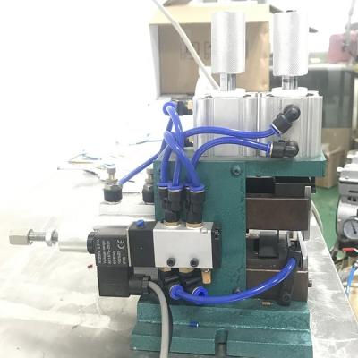 Cina Potentissima macchina di rimozione pneumatica del filo 3F per alimentazione AC220V/110V 50/60HZ in vendita