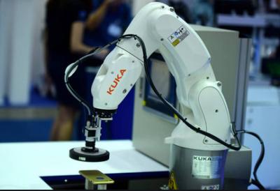 China Kr 4 Six Axis Kuka Industrial Robot Space Saving For Assembly Automation for sale