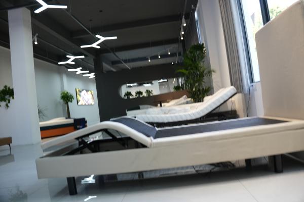 Quality Customozied Smart Furniture Adjustable Base Bed with Frame zero gravity homeuse for sale