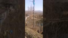 Hydraulic Earth Auger Drillingحفارة الأرض الهيدروليكية المُلصقة بالحفّار #auger #drill #excavator