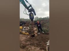 #constructionequipment #drillingequipment #workingrigs #earthauger #factory #machine  #wood