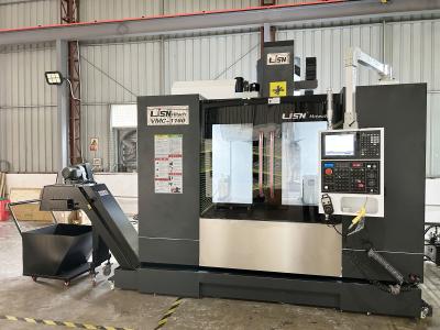 Cina VMC1160 High Precision 4 Axis CNC Milling Machine For Industrial Manufacturing in vendita