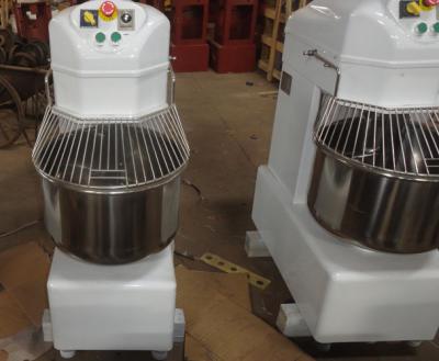 Cina Impastatrice elettrica azionata a cinghia del forno del mescolatore di alimenti con la rotazione inversa in vendita