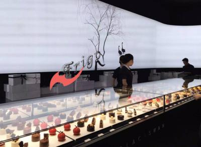中国 正方形のパン屋の1人の大きい3人の小さい引出しが付いている商業冷やされていた陳列ケース 販売のため