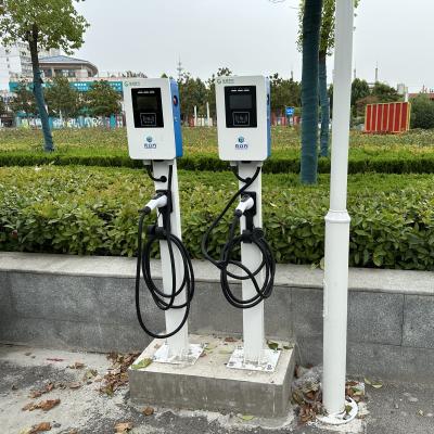 Cina 7KW Colonna blu e bianca / Tipo pavimento Single gun Veicolo elettrico AC pila di ricarica in vendita