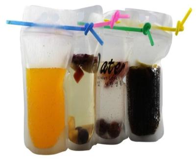 China biodegradable eco-friendly Fruit juice liquid plastic bag with straw transparent stand up plastic zipper bag with straw for sale