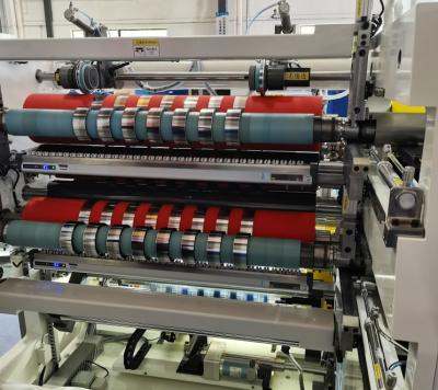 China Grote touchscreen menselijk besturingssysteem snijmachine stalen spoel snijmachine Te koop