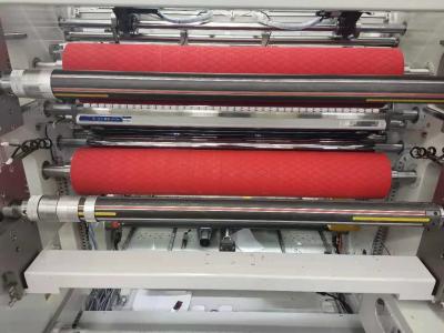 Cina macchina di taglio ad alta velocità automatica del rewinder 380v 500mm di 8000mm - di 5500mm del film automatico del rotolo 60hz in vendita