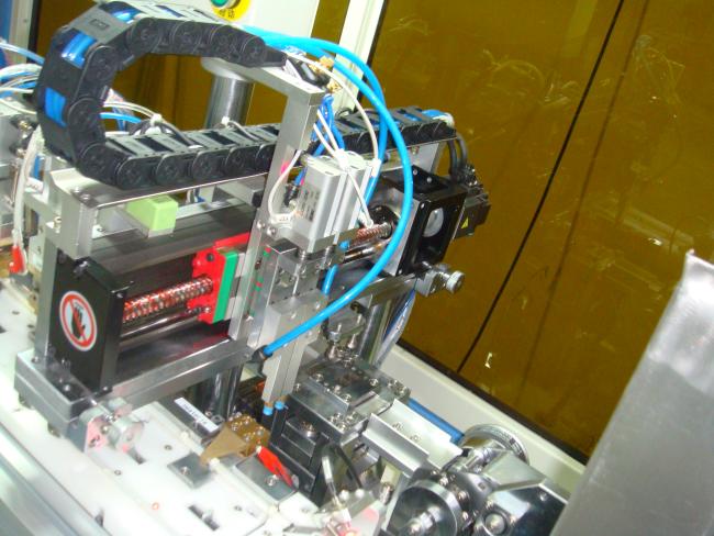 YIE-4000 machine close-up view
