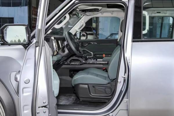 Quality Naturally Aspirated AWD CHERY Jetour Traveler 20232.0TD The Ultimate Adventure for sale