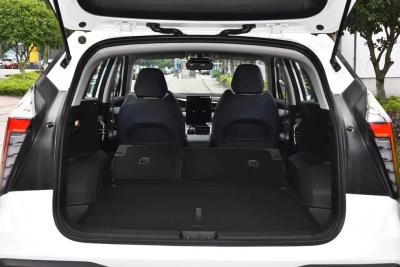 Cina 2023 Geely Atlas 2.0T LED Electric Leather Multi-function Automatic Car per il mercato in vendita