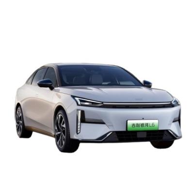 China Geely L6 omvat cockpit en Galaxy kleurrijk wit voor 5 zitplaatsen Energievoertuig model Te koop