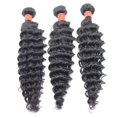 China Weave encaracolado do cabelo peruano do Virgin, pacotes profundos da onda com fechamento nenhum emaranhado à venda