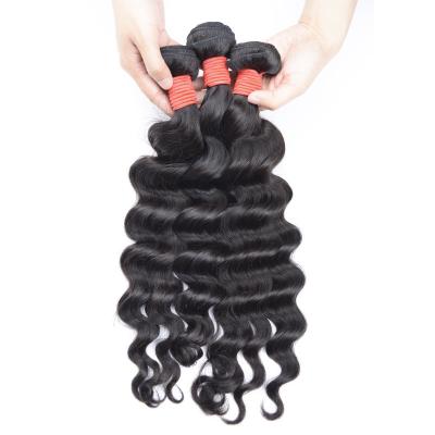 China Extensão alinhada do cabelo encaracolado do Weave do cabelo humano do pacote da onda cutícula fraca para mulheres negras à venda