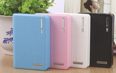 Cina La Banca di plastica universale di potere del Usb 5200mAh per Pone mobile/compressa/IPod in vendita