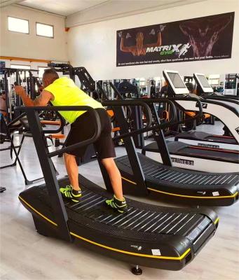 China Plastic Foam Plywood Box Commercial Gym Equipment Niet gemotoriseerde Air Runner Handmatige gebogen loopband Te koop