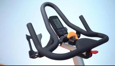 Cina 18 kg Flywheel Bicicleta spinning commerciale con design pieghevole e funzione di body building in vendita