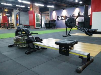 Cina Macchina per l'acqua per l'addestramento cardio nella palestra attrezzature di fitness 2070*560*480mm in vendita