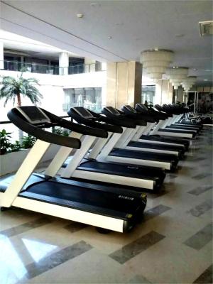 Cina Disponibile un tapis roulant a schermo tattile per allenamenti cardiovascolari commerciali in vendita