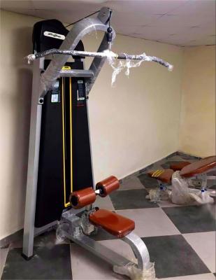 China Universale middelgrote laadmachine Lat-pulldown-handgreep Staalmateriaal Laag rijmachine accessoires Te koop