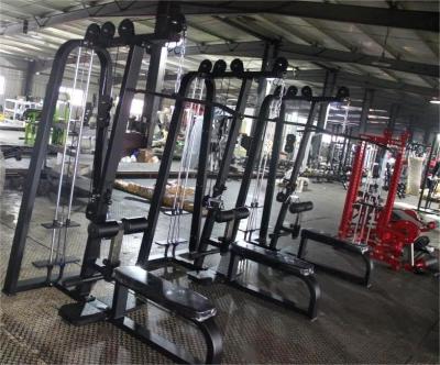 Cina Attrezzature di palestra per allenamento della forza multifunzione per il rafforzamento delle spalle e della schiena in vendita