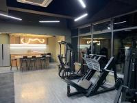 China Other Capacity Gym Equipment Hack Squat Machine with Optional Selectable Frame Color for sale