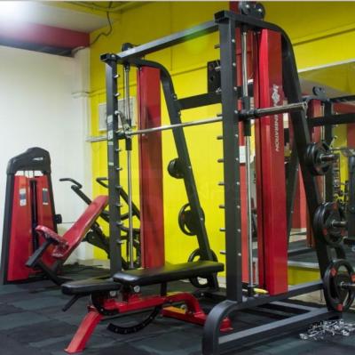 Cina 1550*1150*2350mm Dimensione Smith Machine per il body building Multifunzionale commerciale in vendita